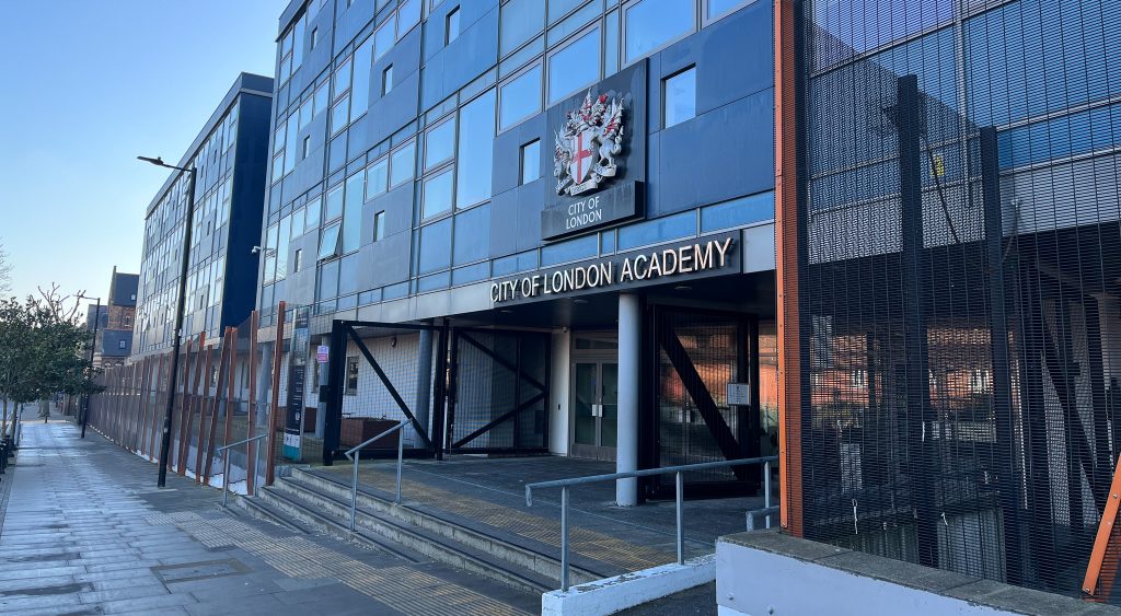 School Description - Schools Plus at City of London Academy, Southwark